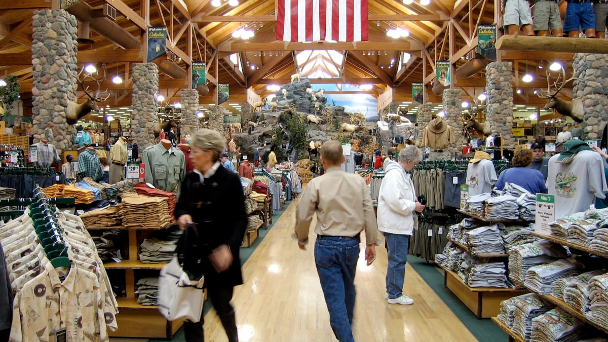 Cabela s offers 750 sign on bonus for new employees at 2 Minnesota stores Bring Me The News
