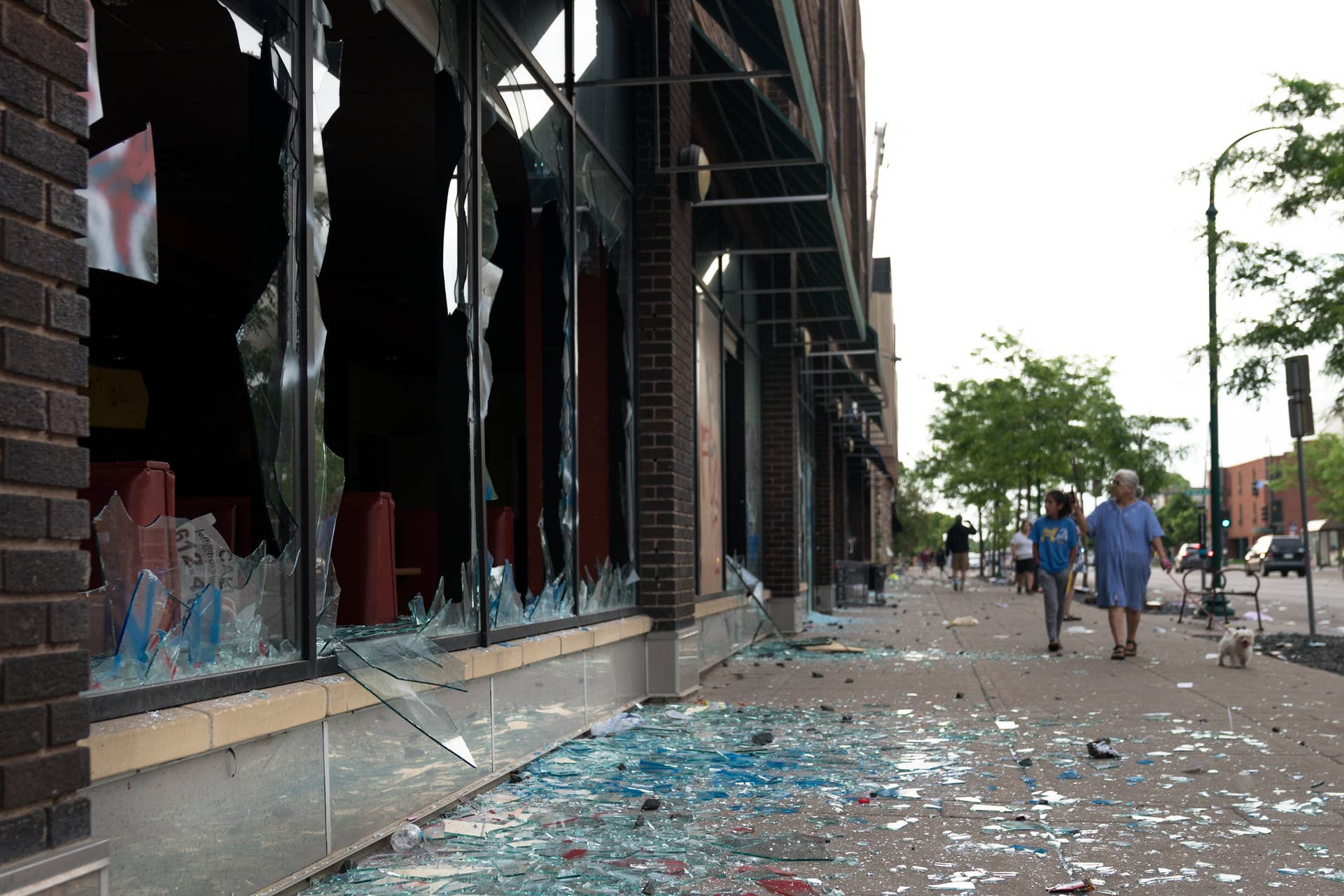 Minneapolis Police 3rd Precinct on Lake Street overrun, set on fire ...