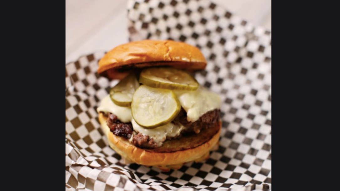 Burger Dive to open its first standalone restaurant in Twin Cities ...