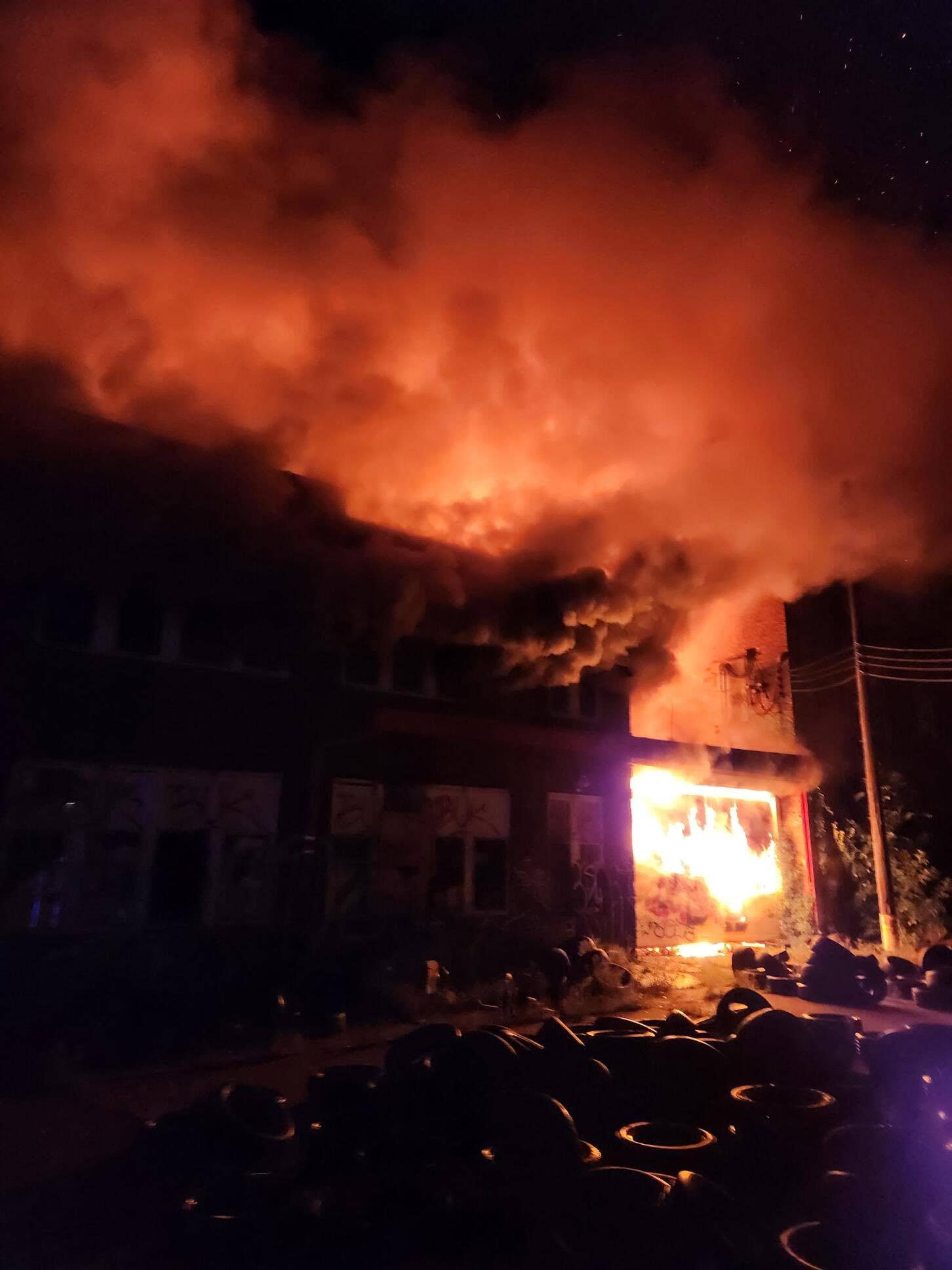 Large fire destroys 4 commercial buildings in Minneapolis - Bring Me ...