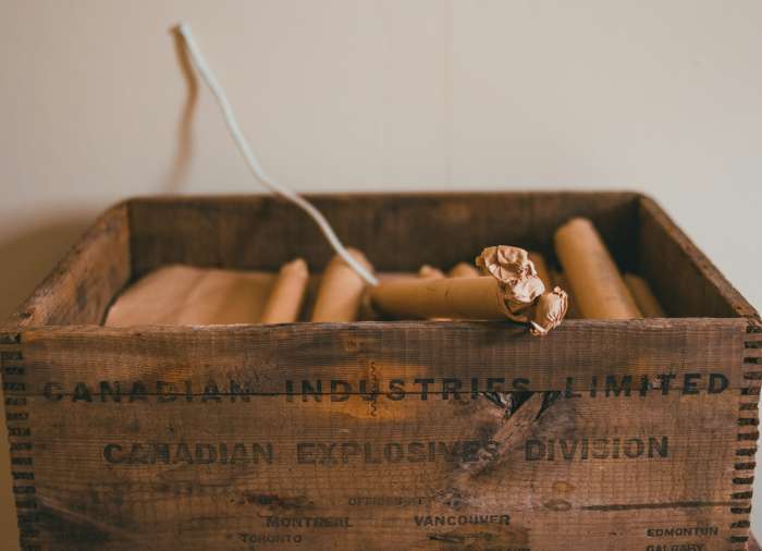 Man finds 50 sticks of dynamite in Medina garage, nearby residents ...