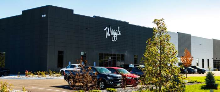 Fast-growing local golf apparel brand opens 3rd store, new HQ - Bring ...