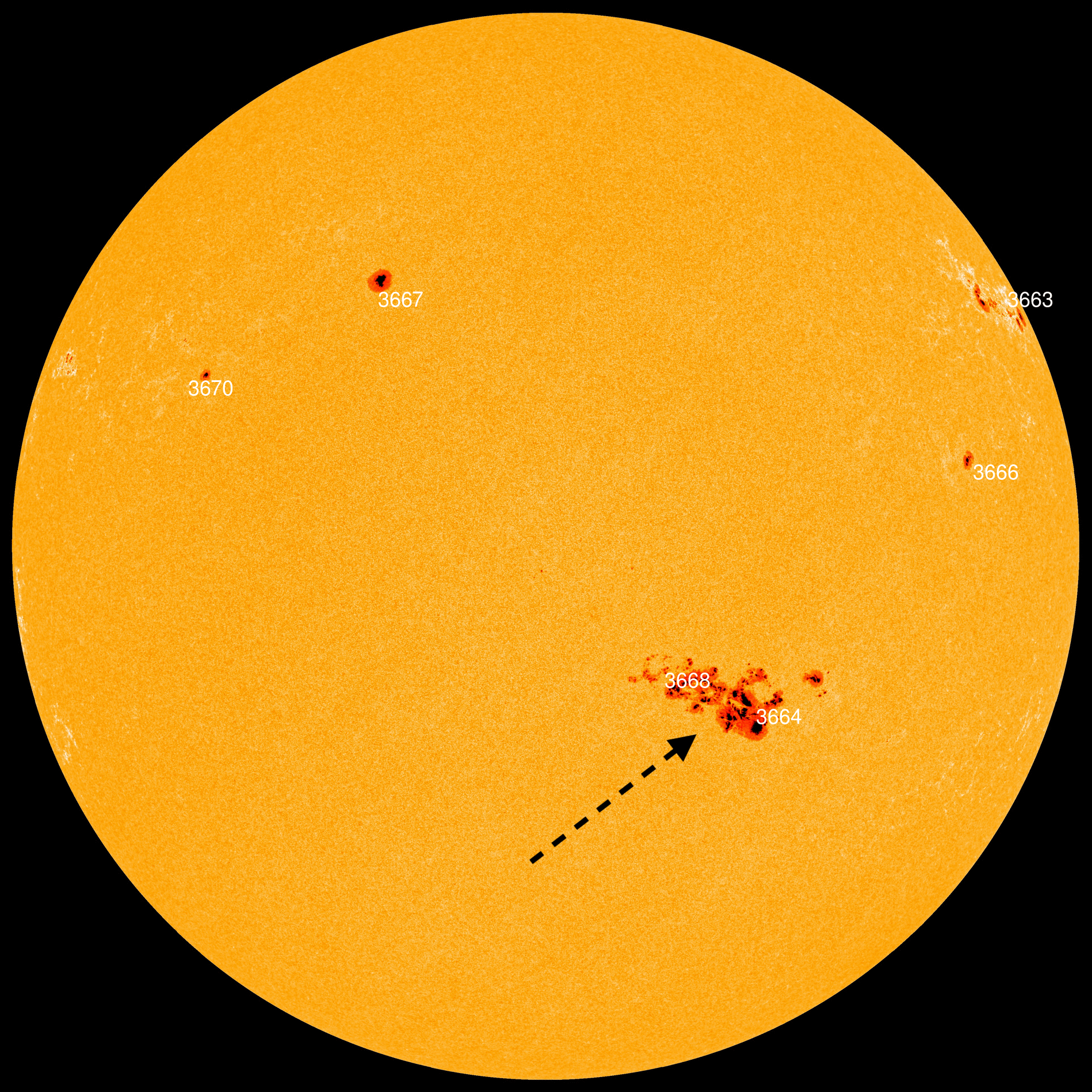 Northern lights in Minnesota: Giant sunspot hurls 3 coronal mass ...