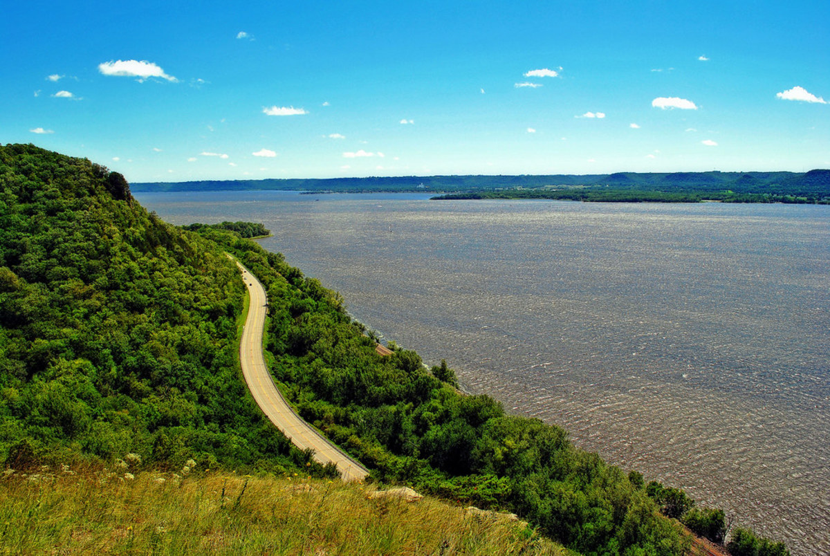 Search ongoing for missing boater who fell into Lake Pepin - Bring Me ...