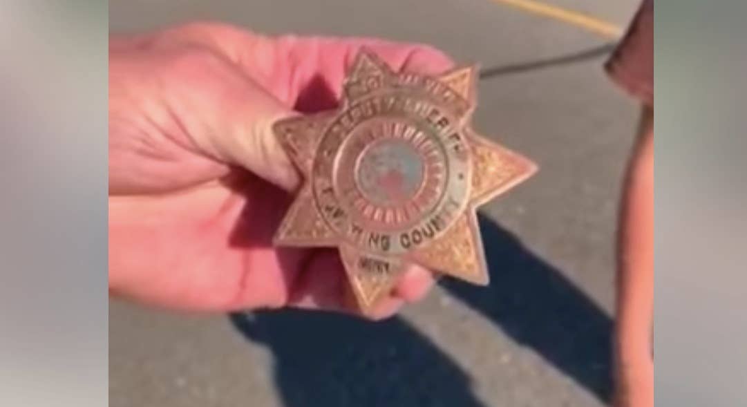 Boys find the badge lost by sheriff's captain 30 years ago - Bring Me ...