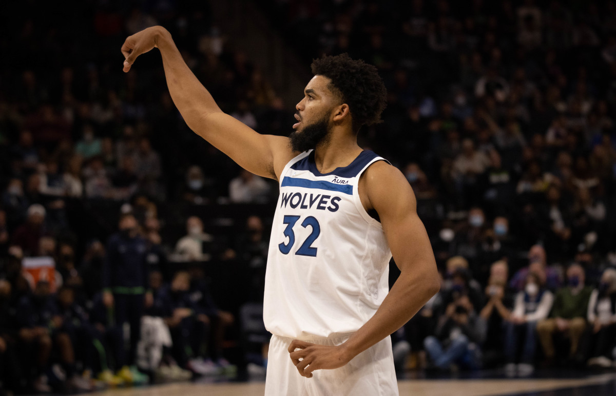 KAT scores 40 to help Timberwolves bury Rockets - Bring Me The News
