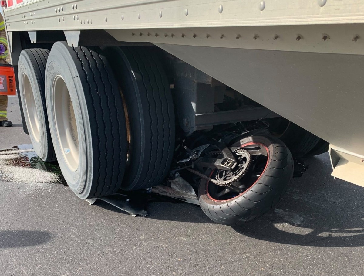 Motorcyclist walks away from crash with semi in Carver County - Bring ...