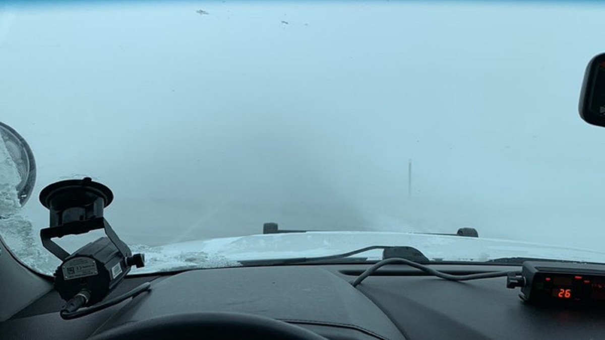 Westbound I-94 closed near Fargo due to possible pileup in blizzard ...