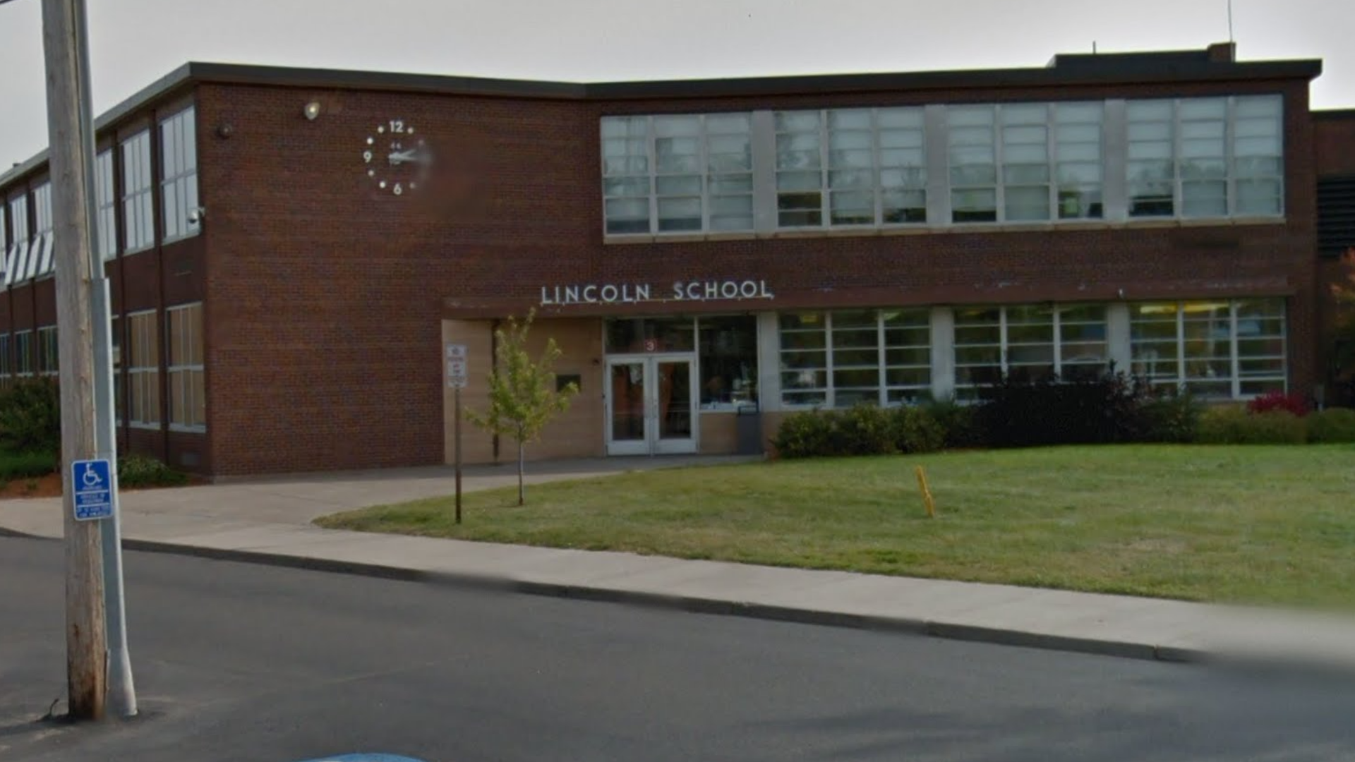 Nothing suspicious found after bomb threat leads to Esko schools ...
