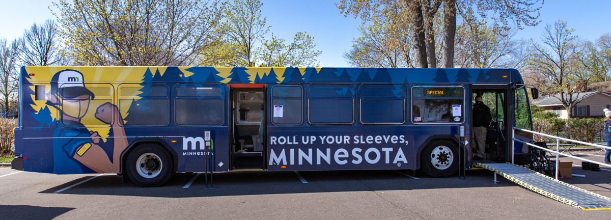 Repurposed Metro Transit buses will become 'mobile vaccination units ...