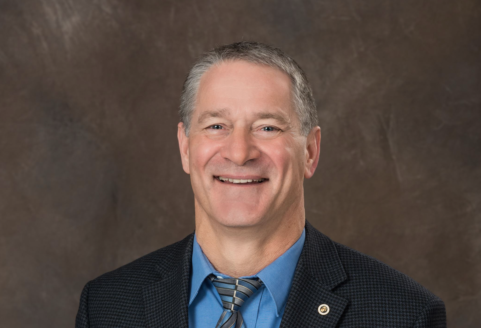 Benton County prosecutor charged with sexual assault of teenager ...