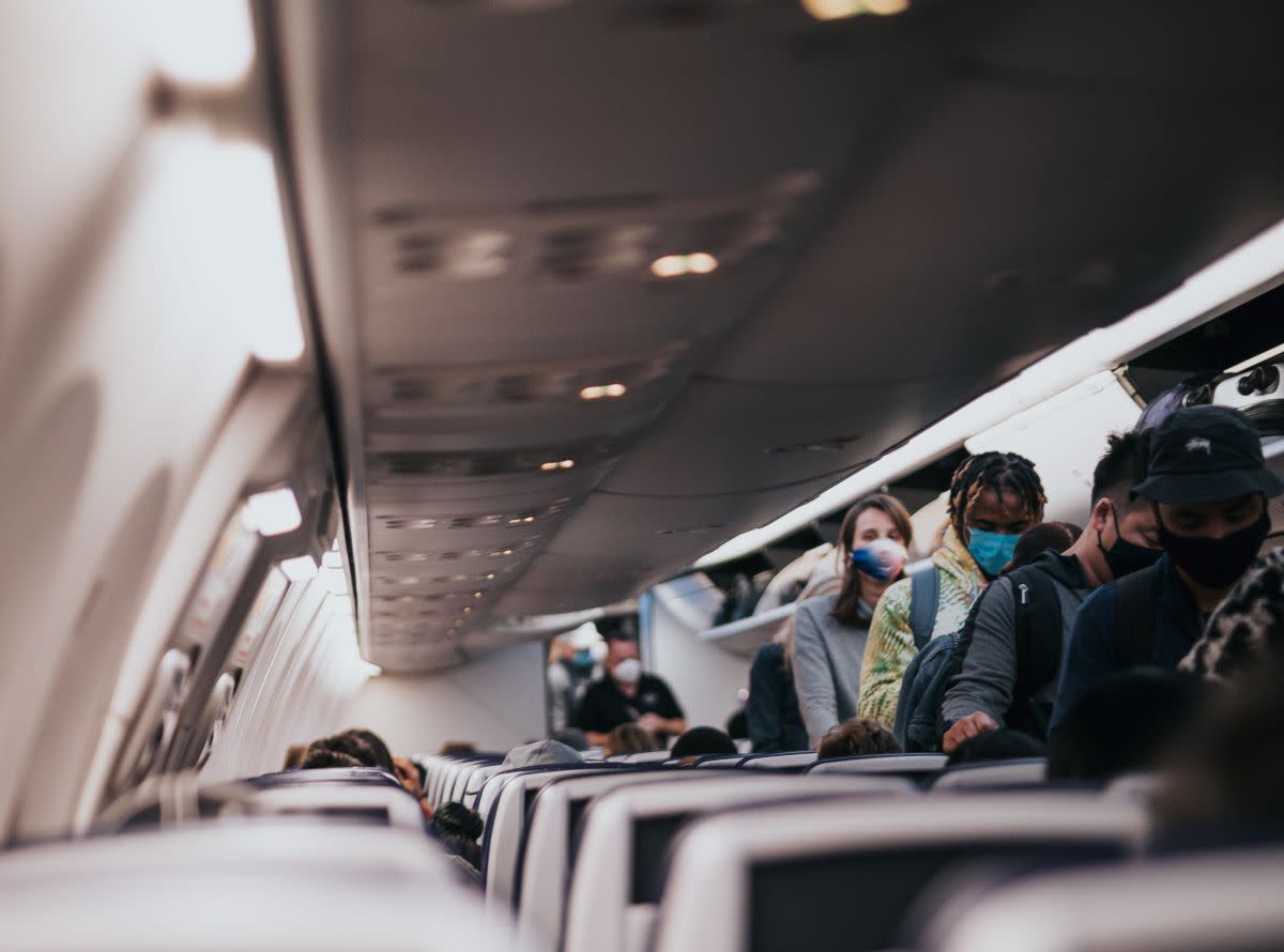 TSA doubles fines for people who don't wear masks on planes, buses and ...