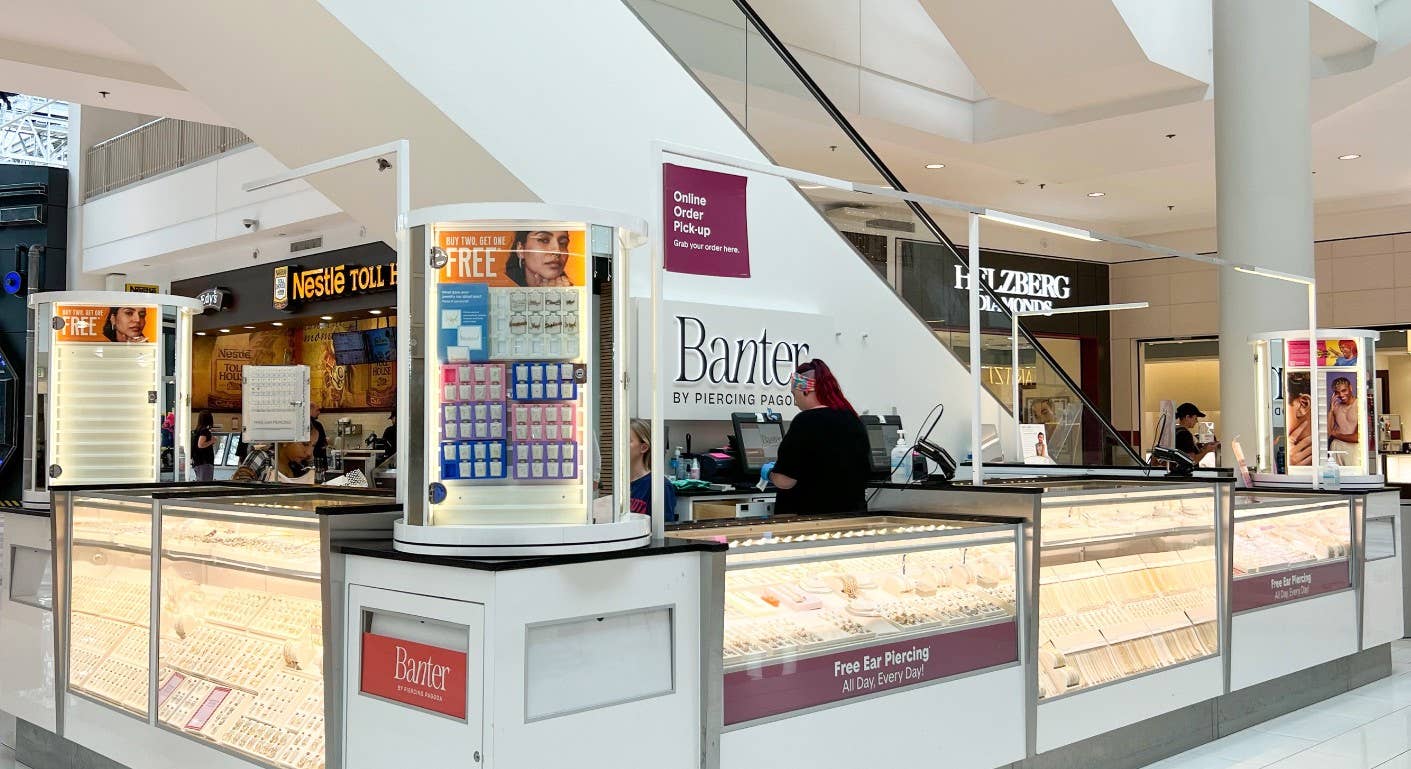 Man dressed as witch accused of stealing more than $300K in jewelry at ...