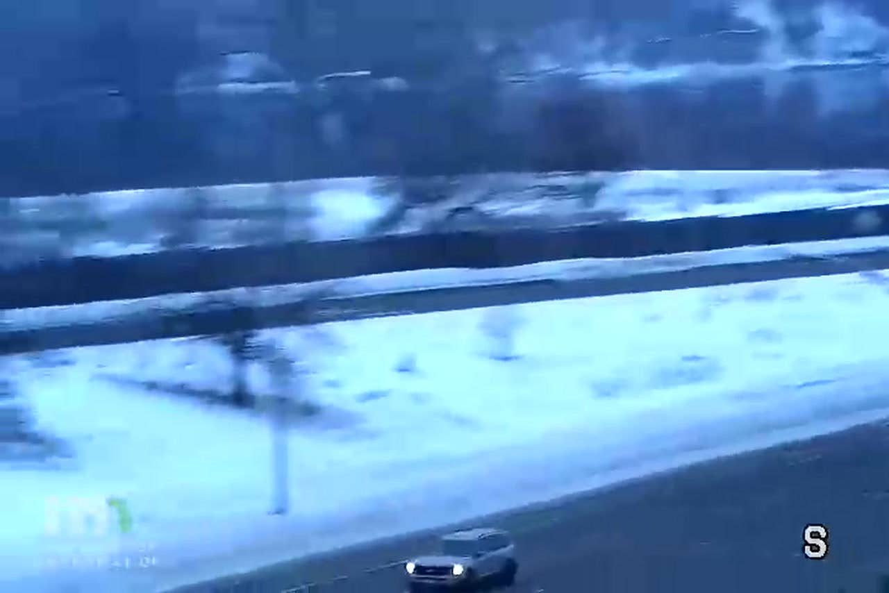 North Minneapolis chase and crash over bridge - Bring Me The News