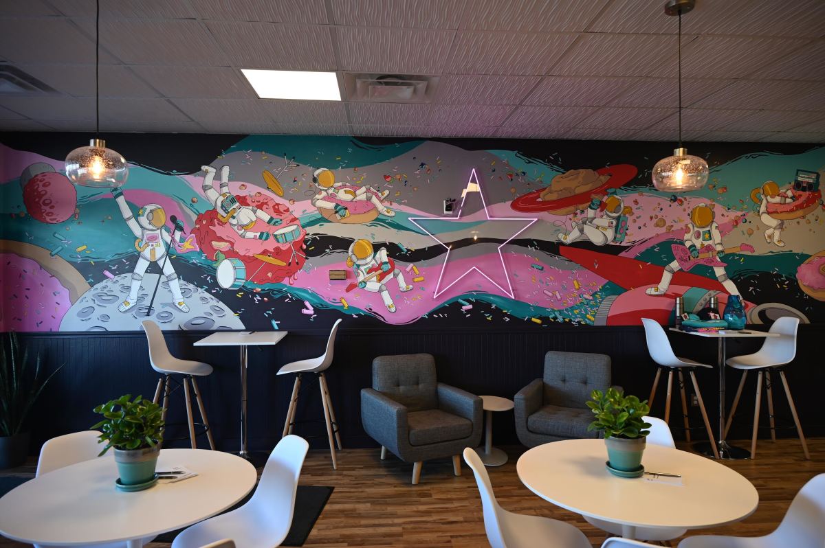 Donut Star rediscovered: Burnsville strip mall staple becomes scratch ...