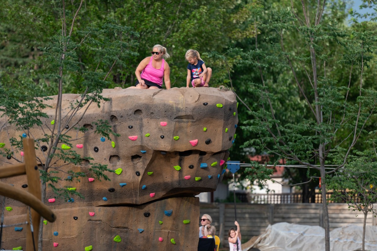 Photos: Minneapolis' park system debuts first bouldering structure ...