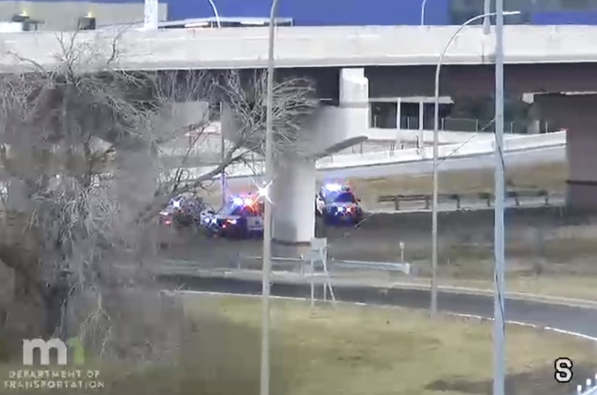 One dead, two injured in stolen vehicle crash near Mall of America ...