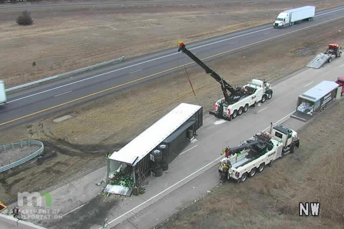 Video shows I-35 semi crash, avocados spilled over highway near Owatonna - Bring Me The News