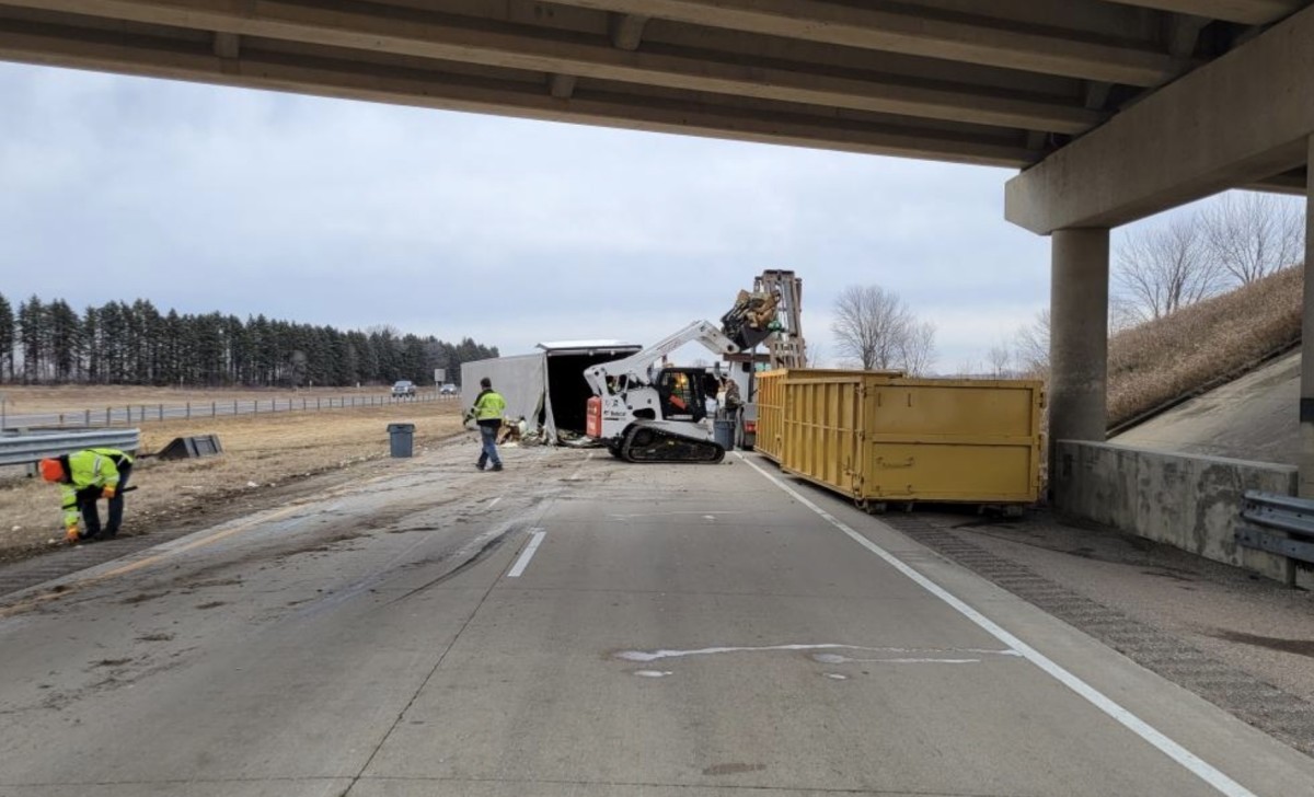 Video shows I-35 semi crash, avocados spilled over highway near Owatonna - Bring Me The News