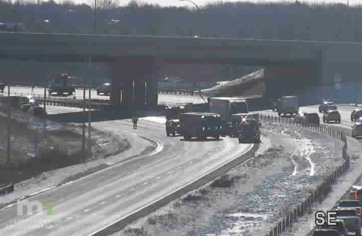 Fatal multi-vehicle crash closes westbound I-694 in Arden Hills - Bring Me The News