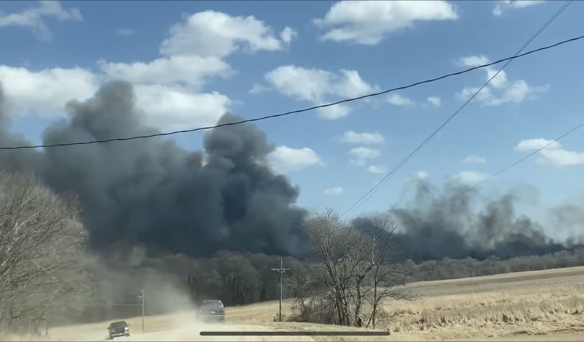 Three injured in Waseca wildfire that scorched around 2,000 acres ...