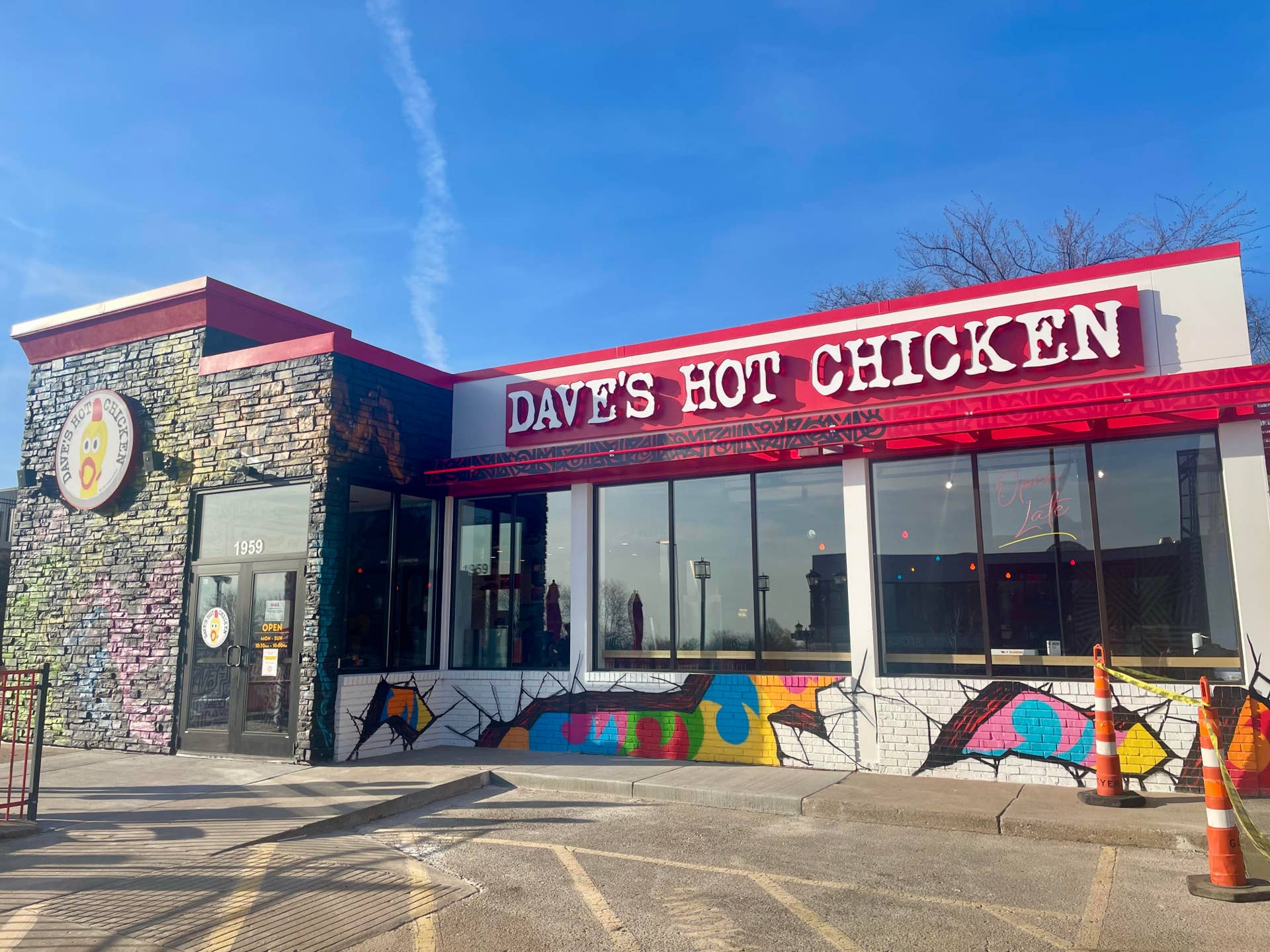 Dave's Hot Chicken plans expansion to two more Minnesota cities - Bring ...