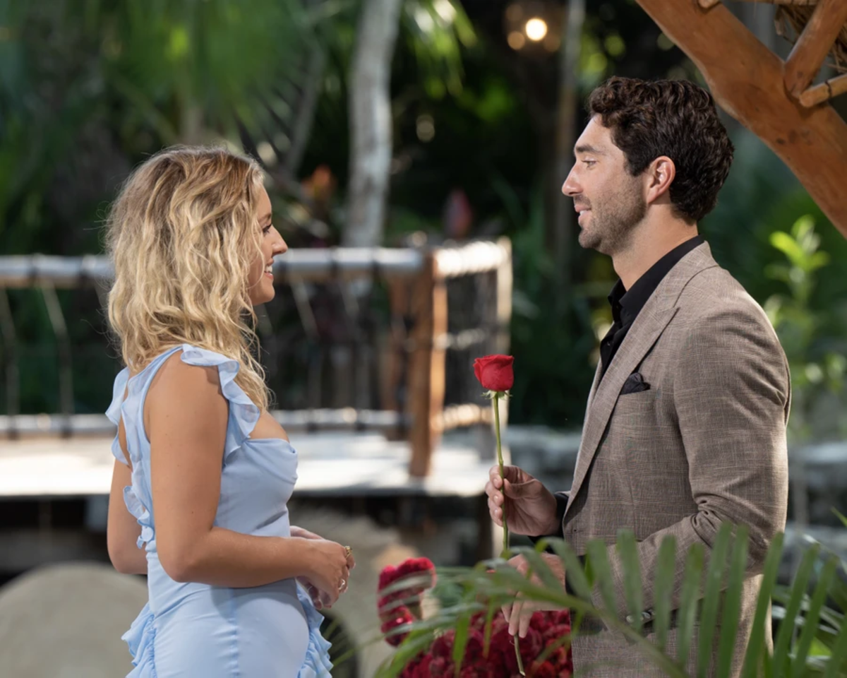 Minnesotan Daisy Kent in the final two on 'The Bachelor' - Bring Me The ...