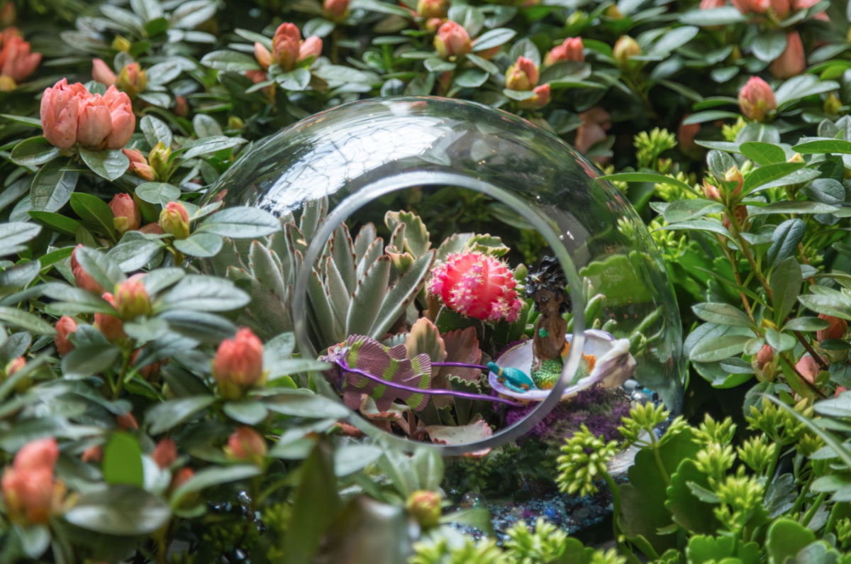 Galleria unveils massive sea-inspired floral installations - Bring Me ...