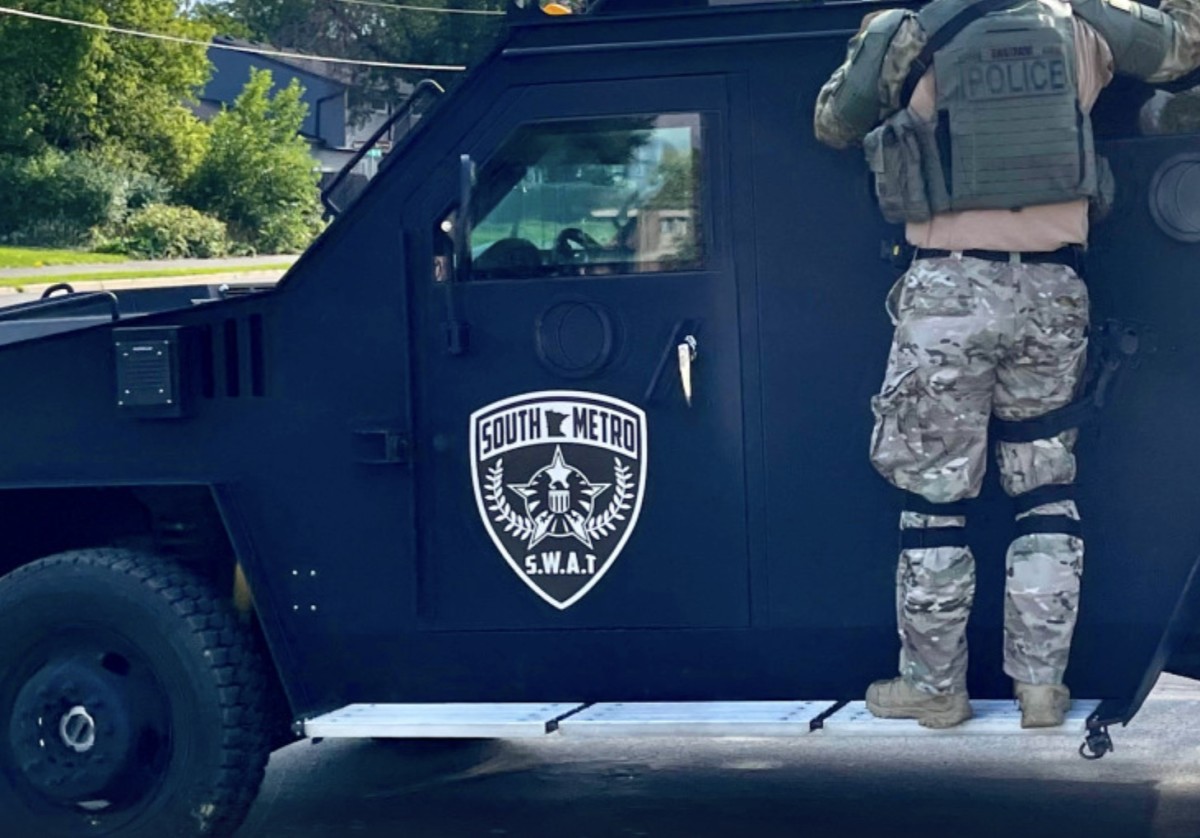 Man armed with rifle arrested after hourslong standoff in South St. Paul - Bring Me The News