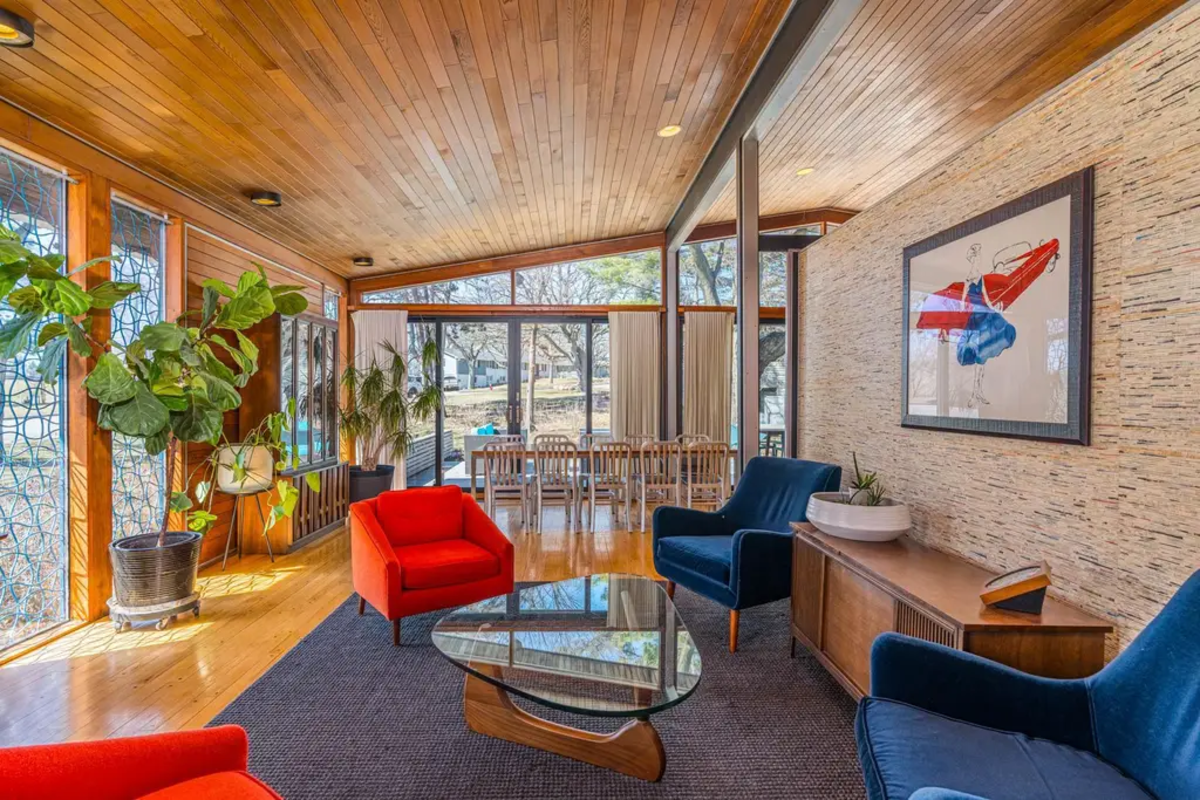 For sale: Minnesota's extraordinarily rare midcentury aluminum home ...