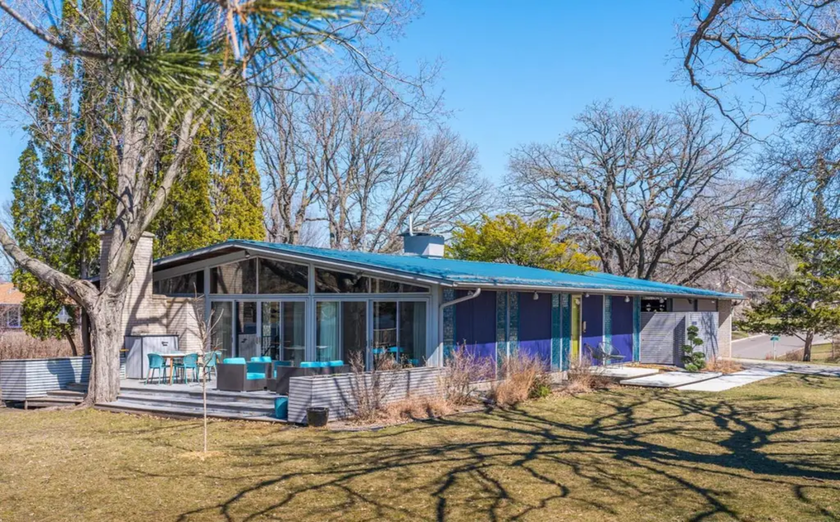 For sale: Minnesota's extraordinarily rare midcentury aluminum home ...