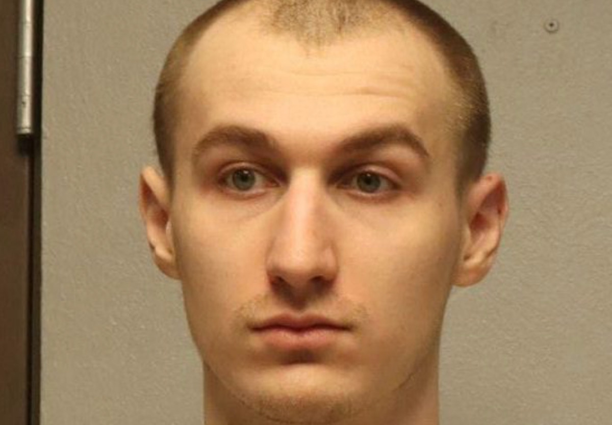 Charges: Man spent months spray-painting 'plunger' on Duluth buildings ...