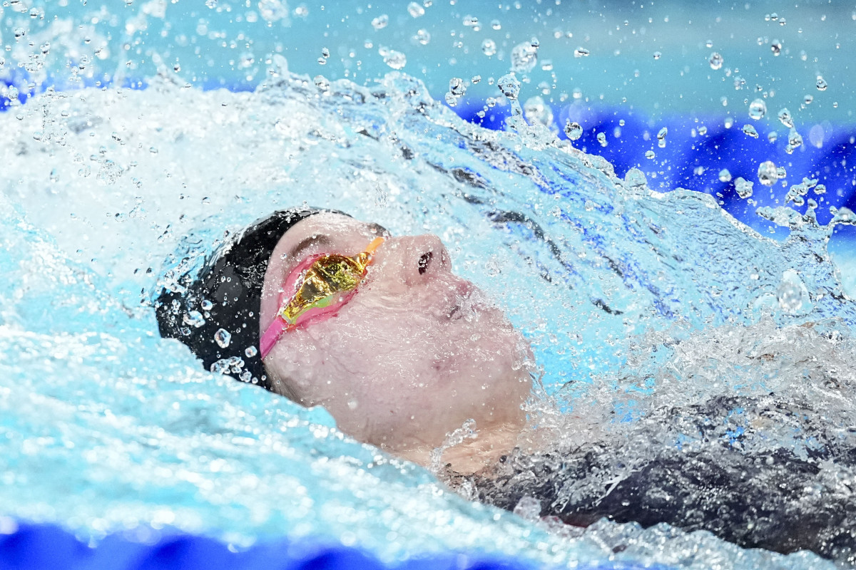 Lakeville's Regan Smith and Team USA win 4x100m gold with world record ...