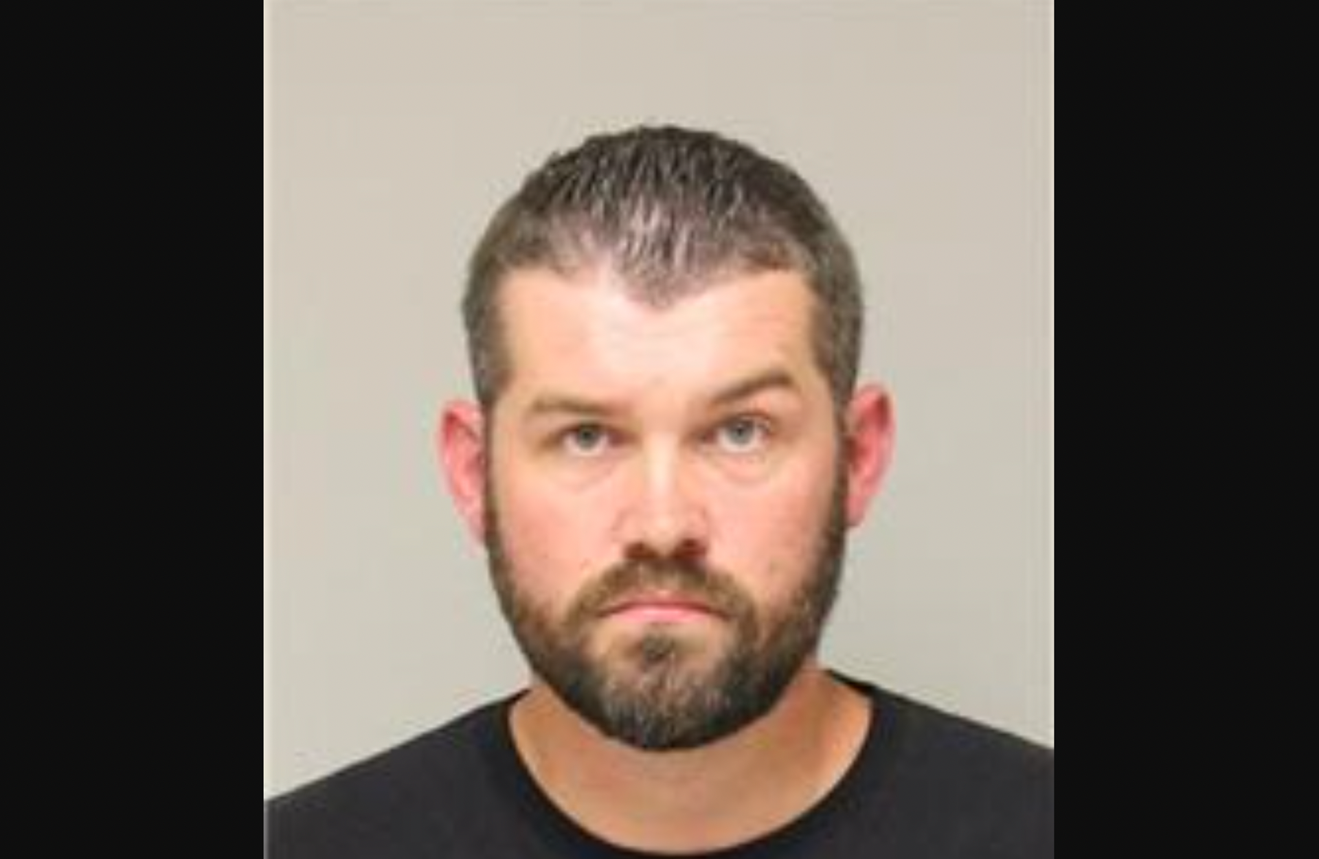 Charge: Isanti cop sent photo of his genitalia to child - Bring Me The News