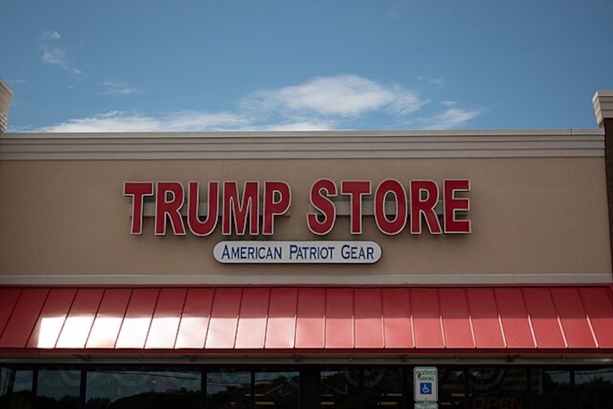 Police: 'Irate' man causes disturbance, damage at Trump store in Red ...
