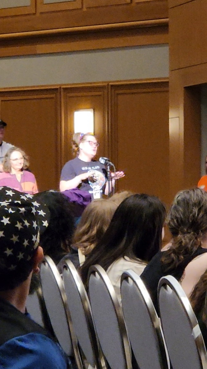 Courtney Ross, girlfriend of George Floyd, asks question of Blue's ...