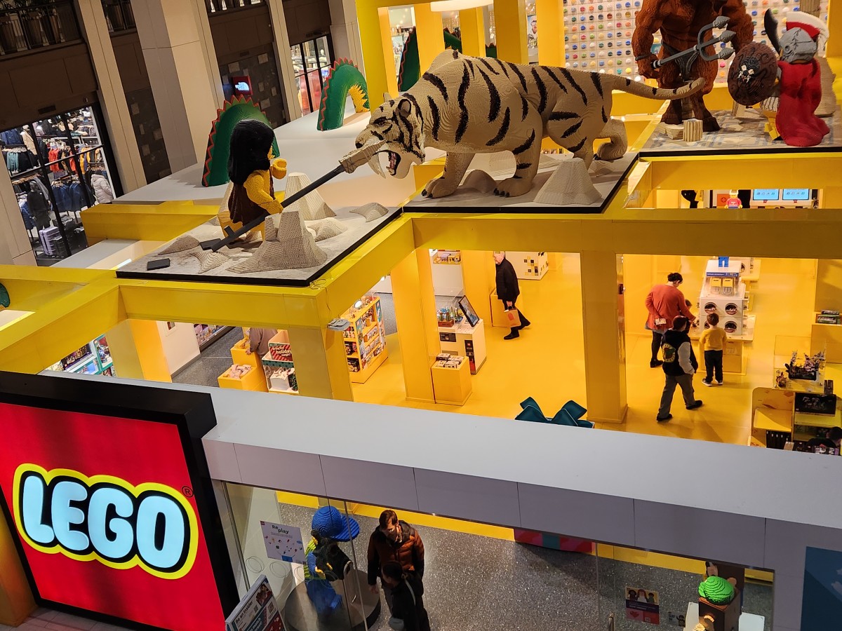 A tour of Twin Cities filming locations for 'Jingle All The Way ...