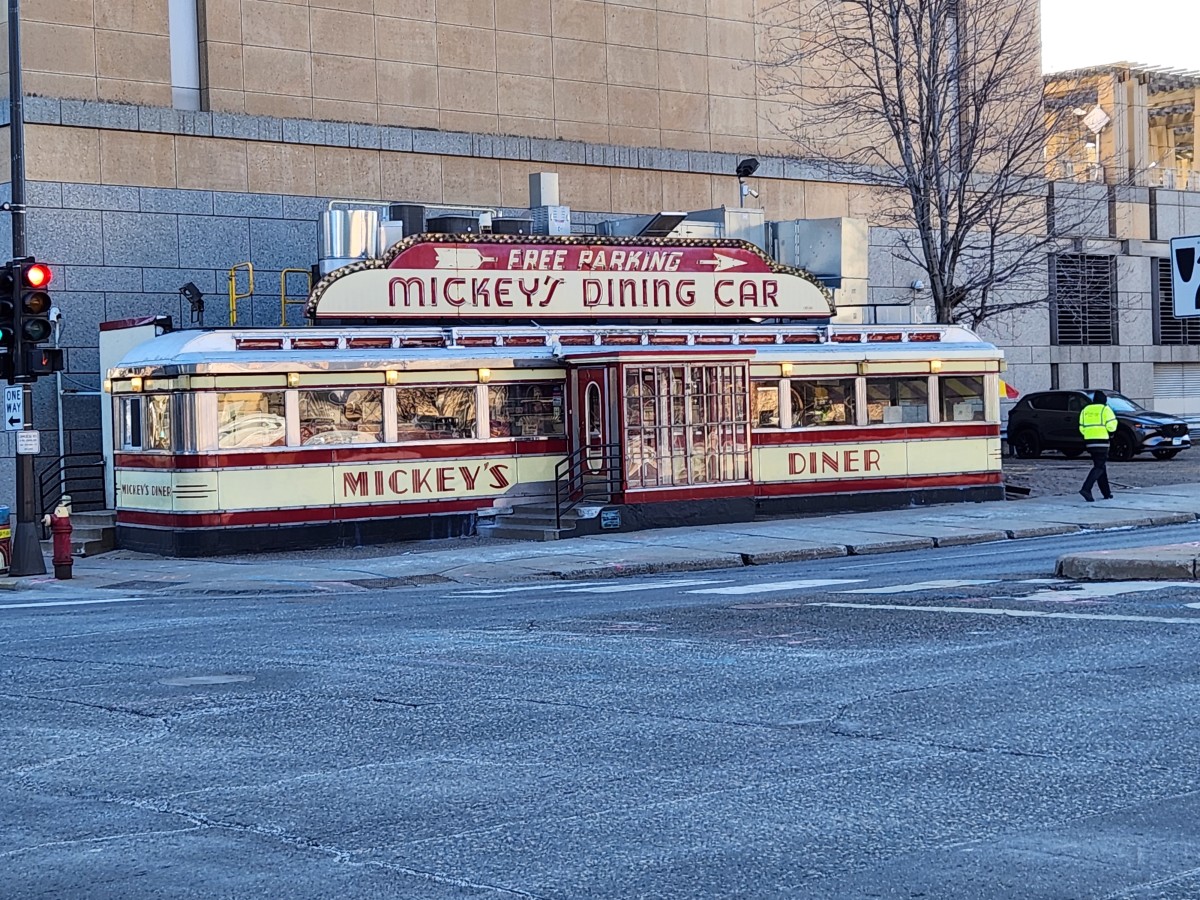 A tour of Twin Cities filming locations for 'Jingle All The Way ...