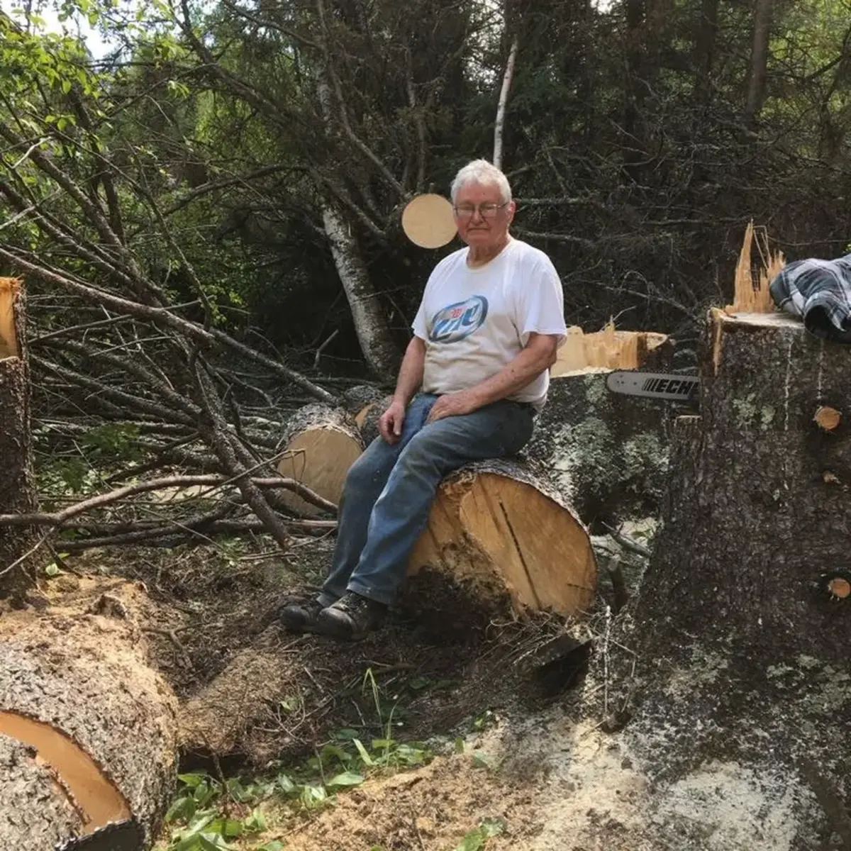 Fundraiser for retired couple who 'lost everything' in Camp House fire ...