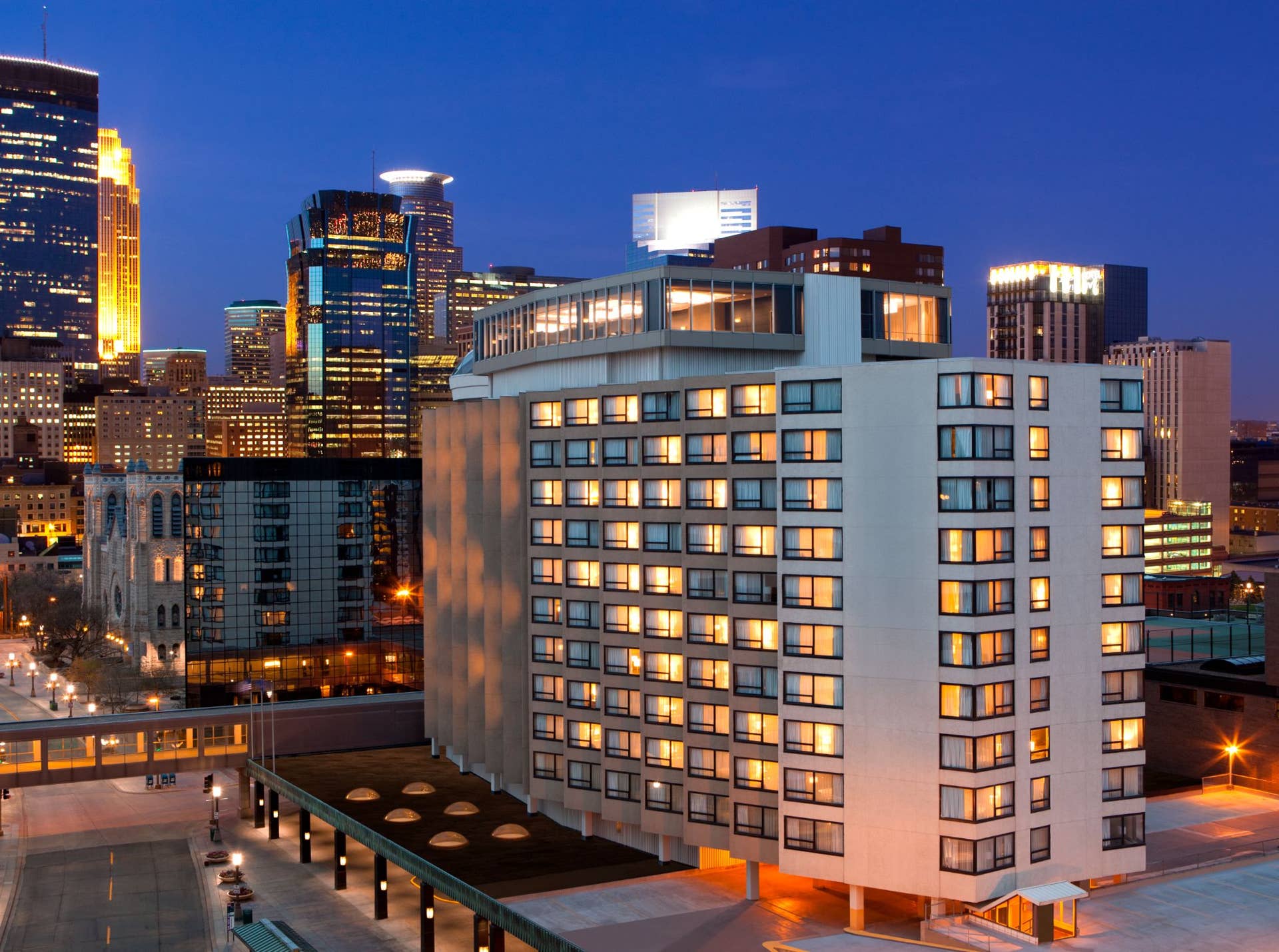 Downtown Minneapolis hotel reopens after $40 million renovation - Bring ...