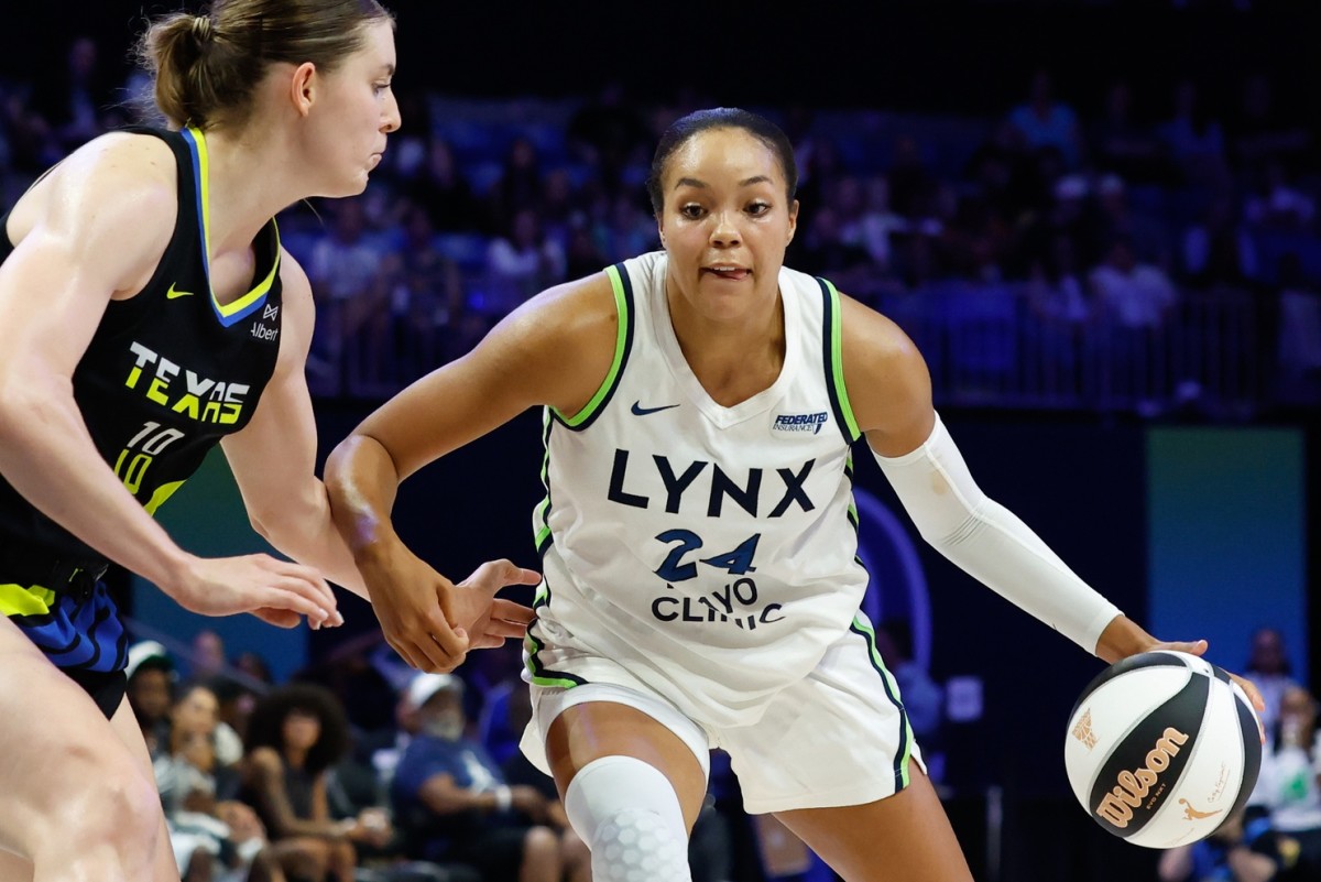 Lynx crush Bueckers-less Dallas, start season 9-0 - Bring Me The News
