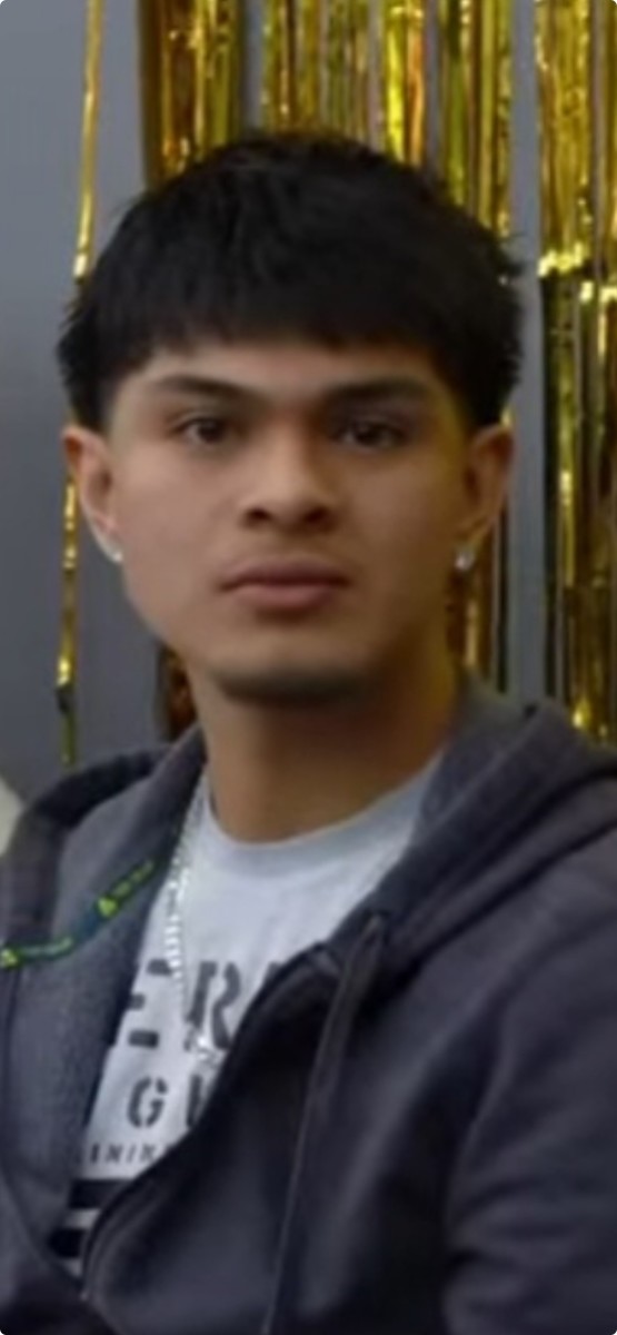 Police release new photos in ongoing search for at-large Apple Valley ...