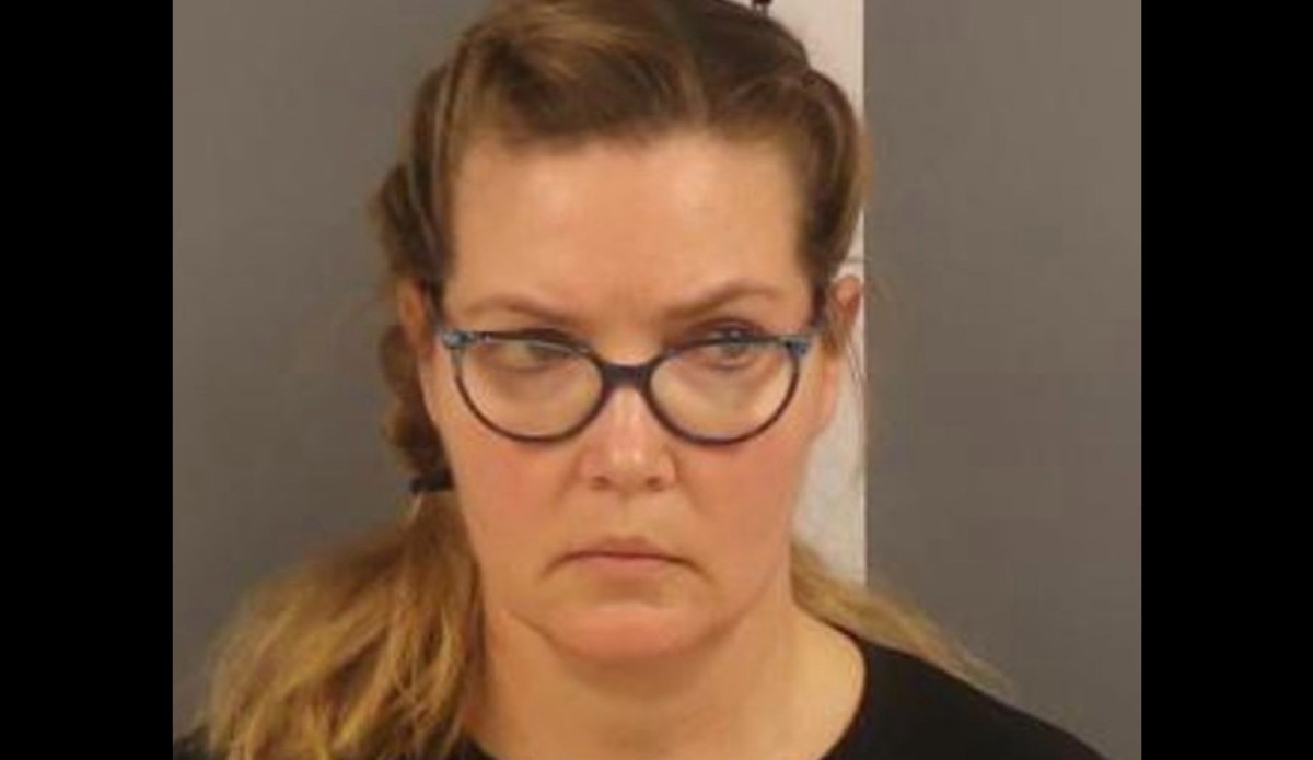 Jury finds Sen. Nicole Mitchell guilty on both counts in burglary trial ...