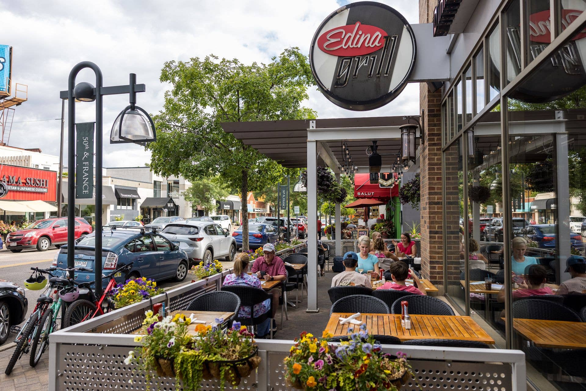 As leases expire, Edina's 50th & France could lose 2 prominent ...