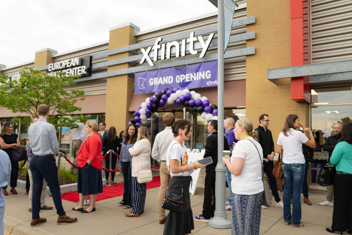 Comcast expands Twin Cities presence with two new Xfinity stores ...