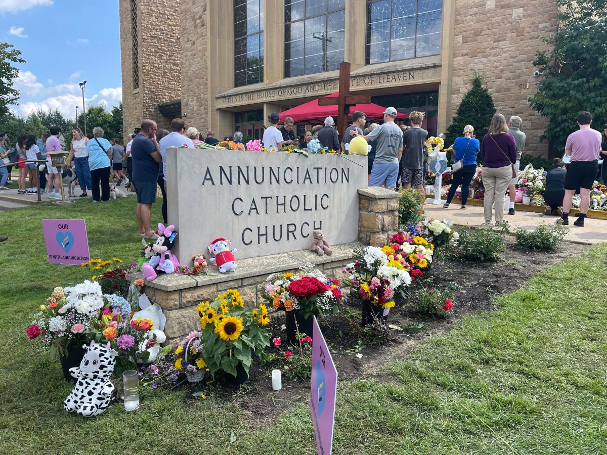 Walz mulls special session on gun legislation following Annunciation ...