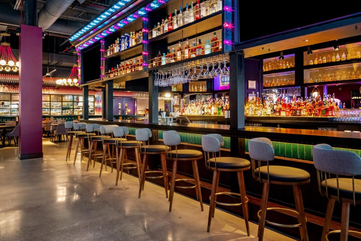 Puttshack will open 'tech-infused' mini golf experience and bar in ...