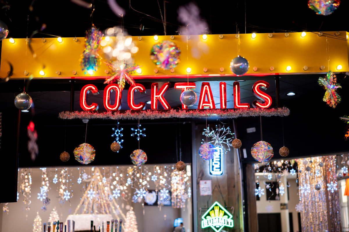 Have a merry time at these holiday pop-up bars in the Twin Cities ...