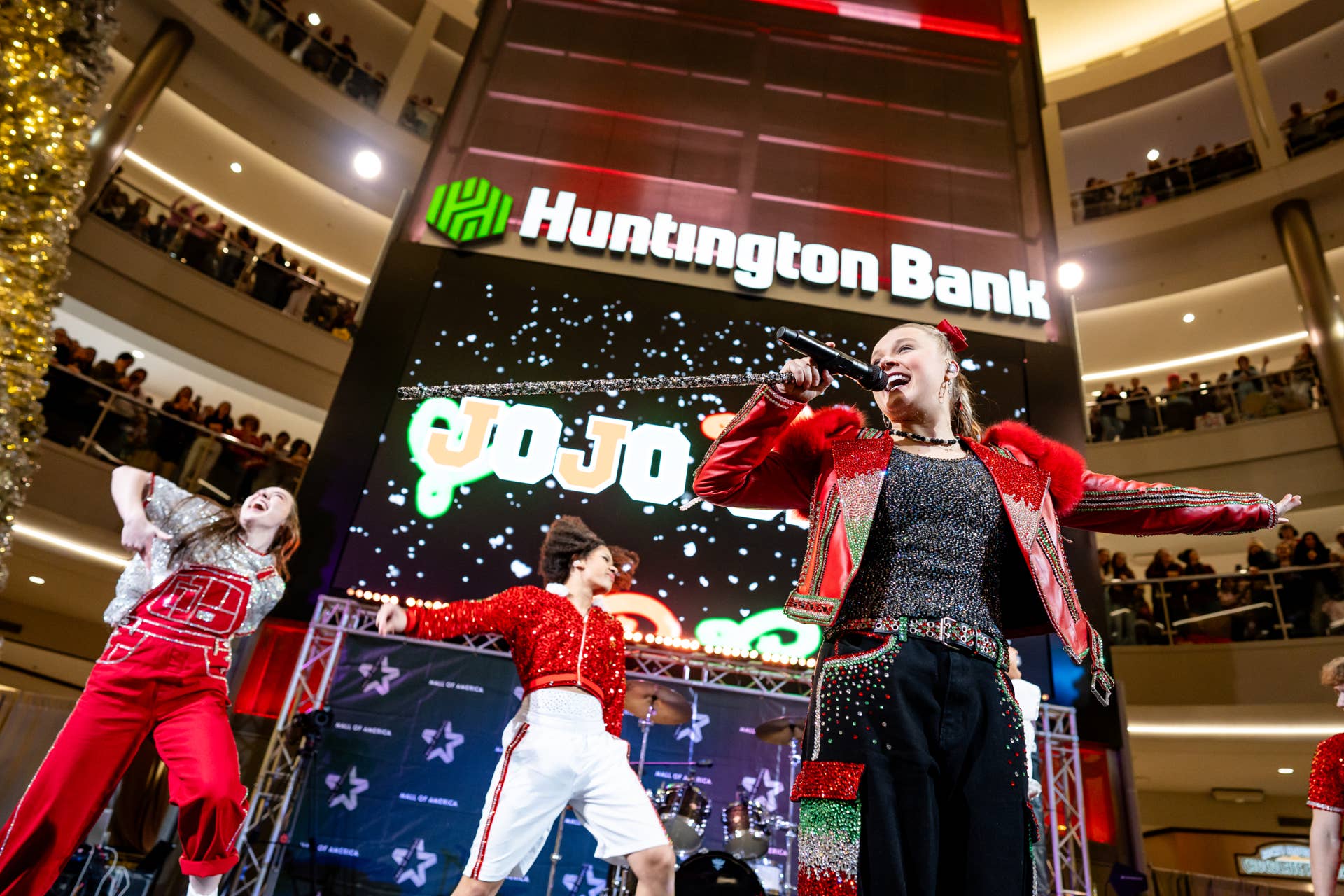 JoJo Siwa performed at MOA hours after being hospitalized - Bring Me ...