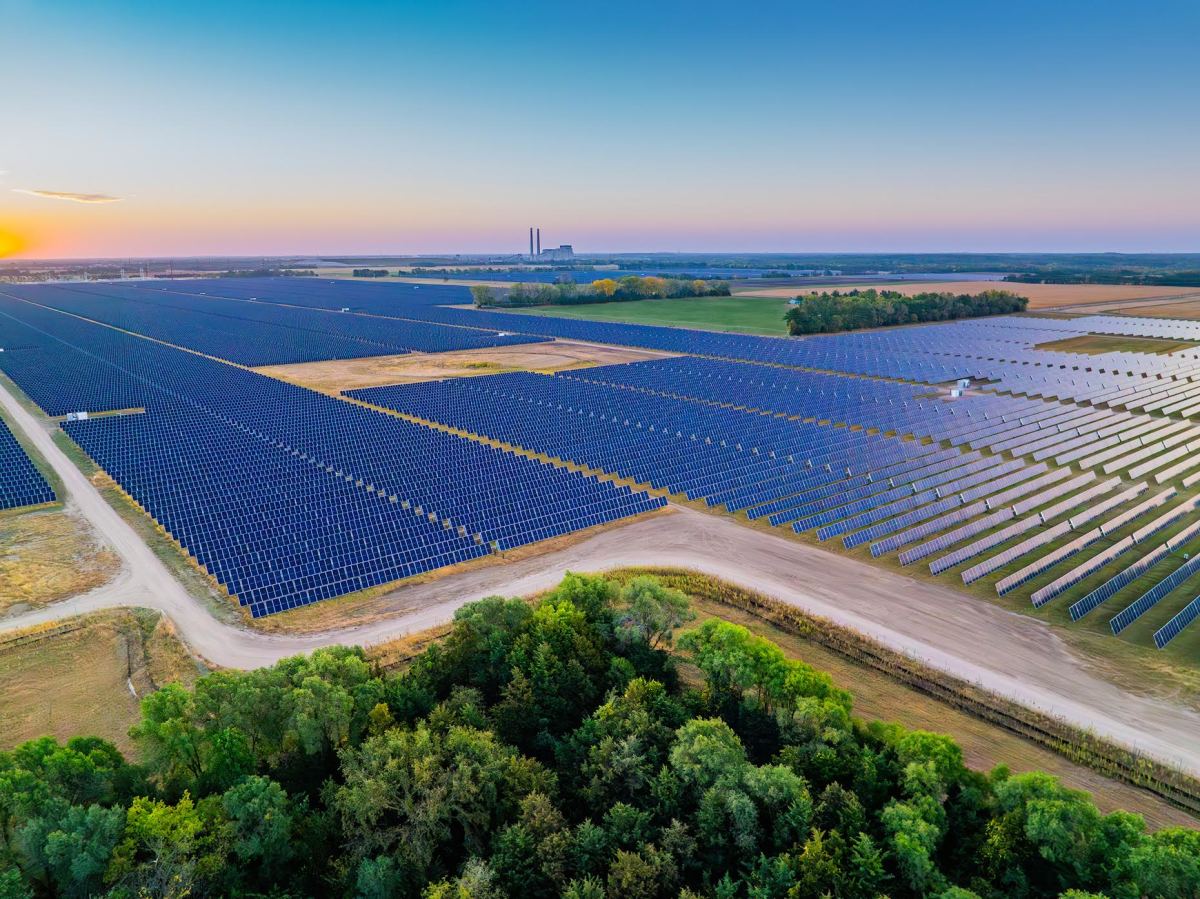 $1.1B Sherco Solar project begins delivering electricity to customers - Bring Me The News